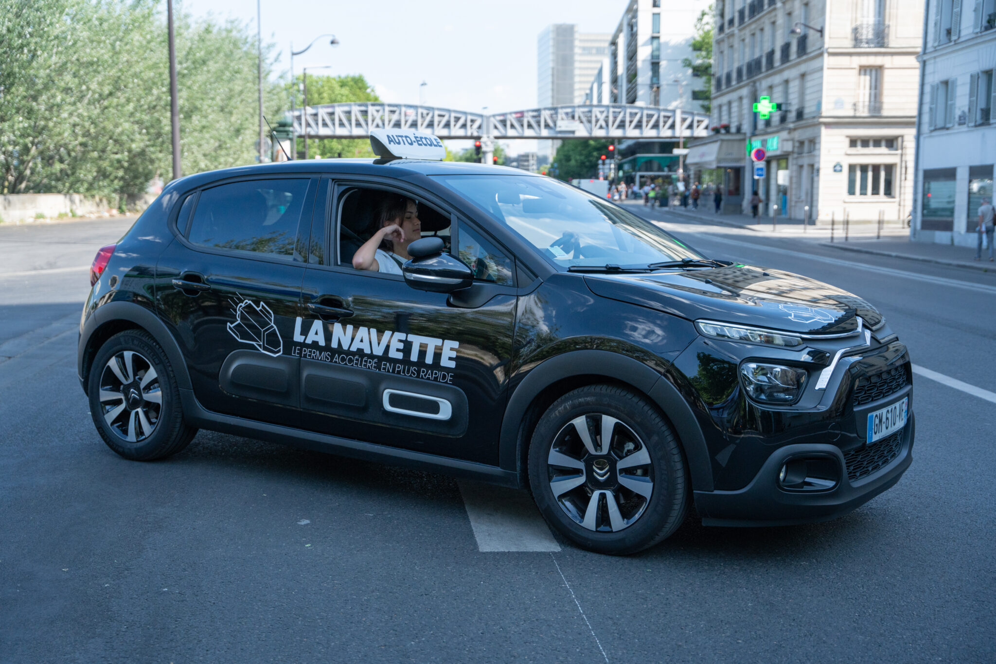 Stationnement en bataille ! la technique de La Navette